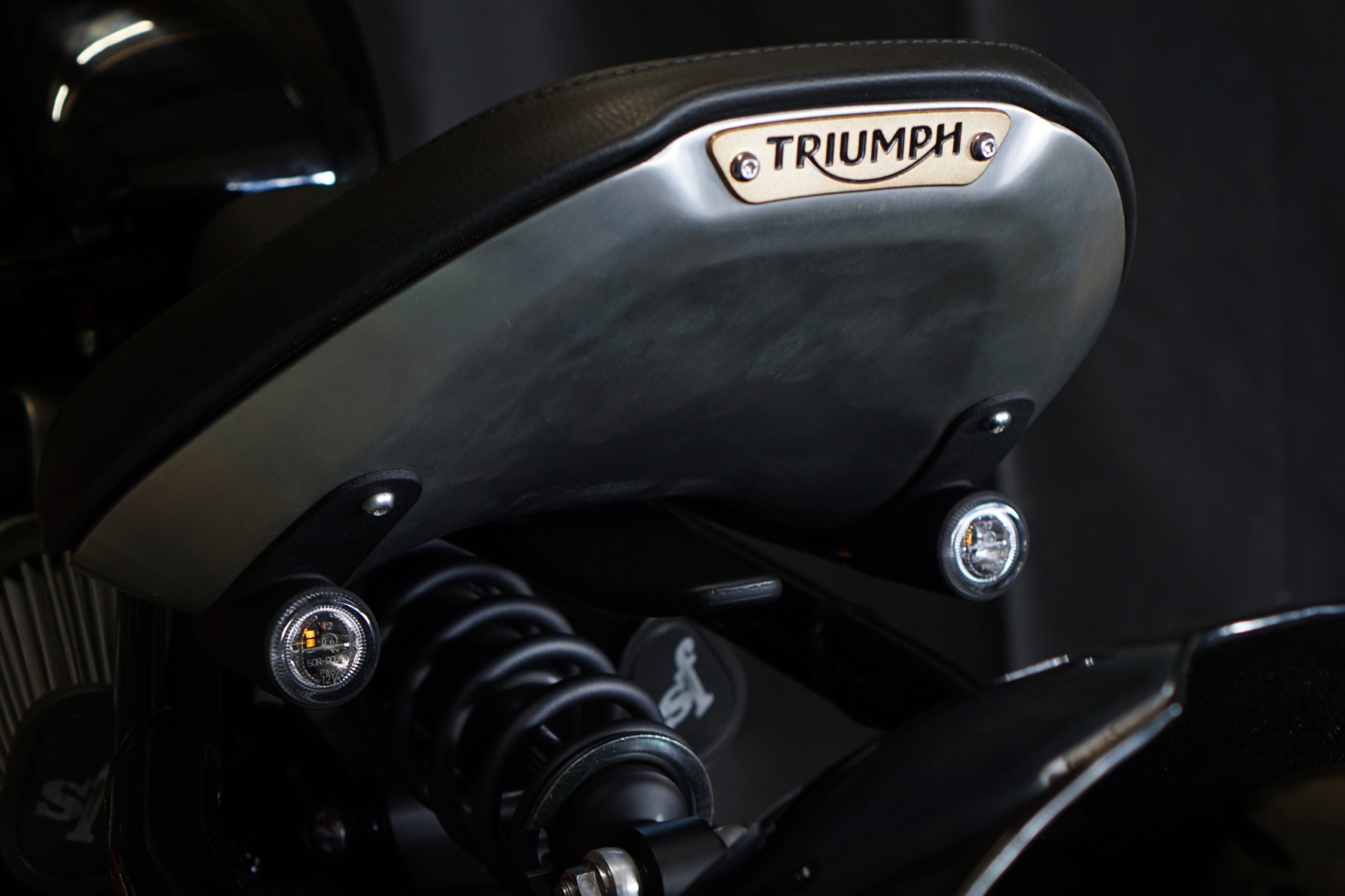 Multifunction Lamps D30 for Triumph Bobber seat - VIBA