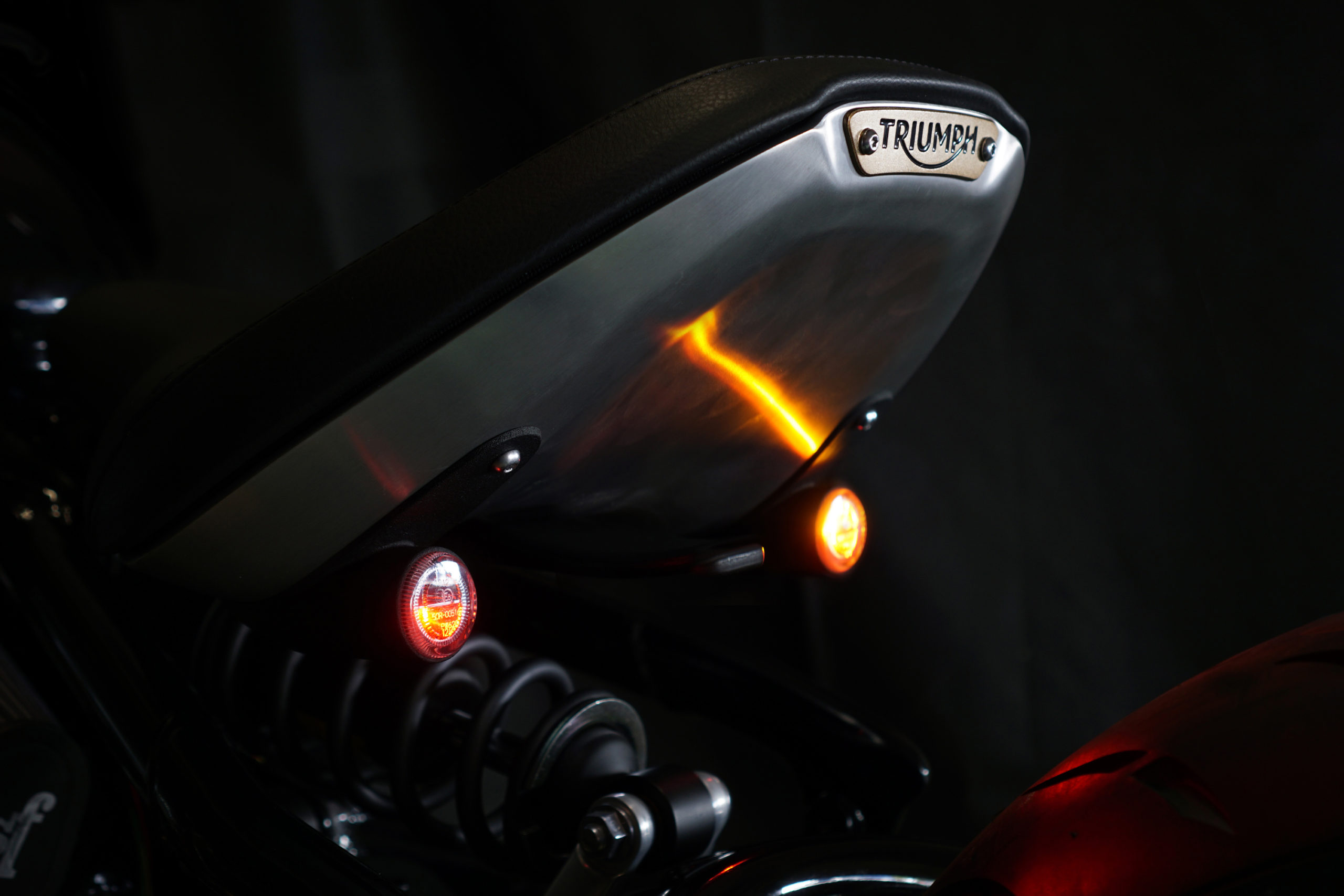 Multifunction Lamps D30 for Triumph Bobber seat - VIBA